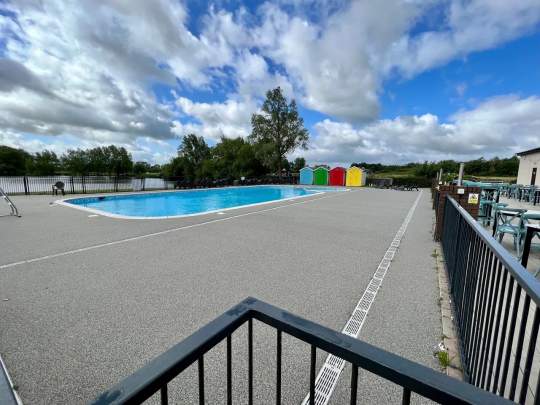 Hoburne Cotswold Holiday Park Holiday Lodges